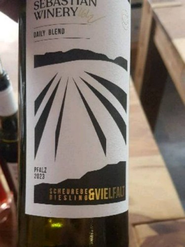 Sebastian Volz Scheurebe - Riesling Vielfalt Daily Blend | Vivino US