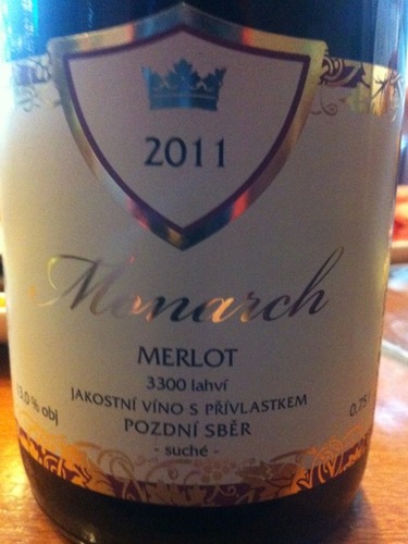Monarch Merlot Pozdní Sběr | Vivino US