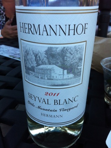 Hermannhof Little Mountain Vineyard Seyval Blanc | Vivino Australia