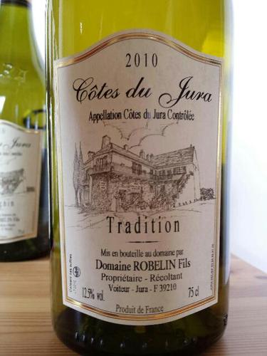 2019 Domaine Robelin Fils Tradition Côtes du Jura | Vivino US