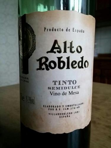 Alto Robledo Alto Robledo Tinto Semi Dulce | Vivino English