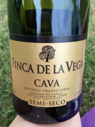 Finca de la Vega Cava Semi-Seco | Vivino English
