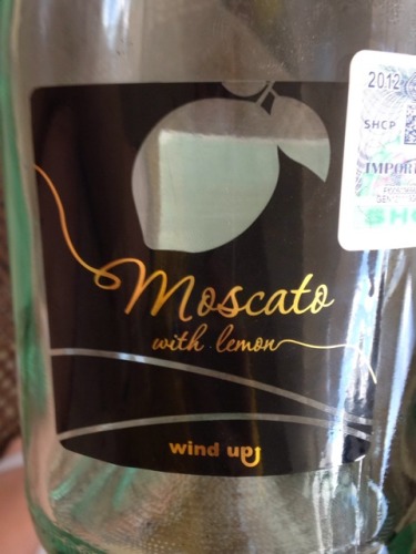 Wind Up With Lemon Moscato | Vivino US