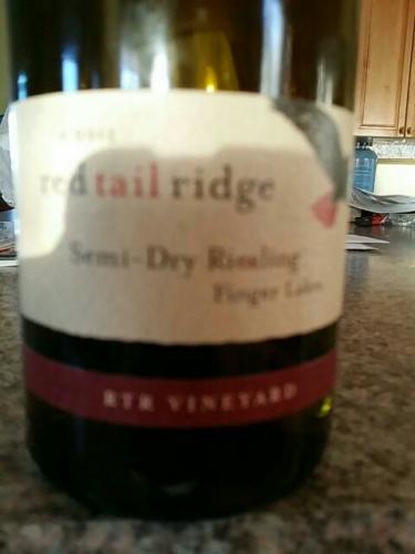 Red Tail Ridge Semi-Sweet Riesling | Vivino Australia