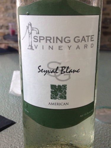 Spring Gate Seyval Blanc | Vivino English