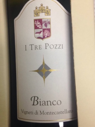 Montecastellaro I Tre Pozzi Bianco | Vivino Australia