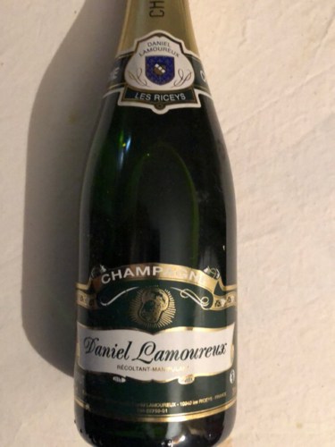 Daniel Lamoureux Champagne Les Riceys Brut | Vivino US