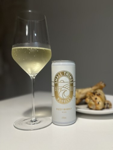 Small Things Bubbles Fizzy Bubbly | Vivino US