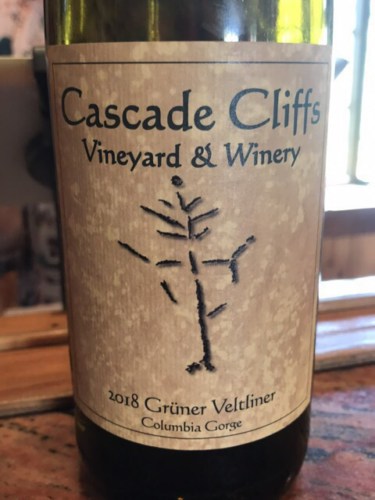 Cascade Cliffs Grüner Veltliner | Vivino English