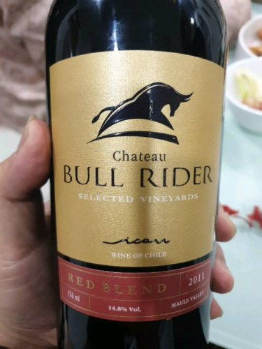 Chateau Bull Rider Red Blend | Vivino English