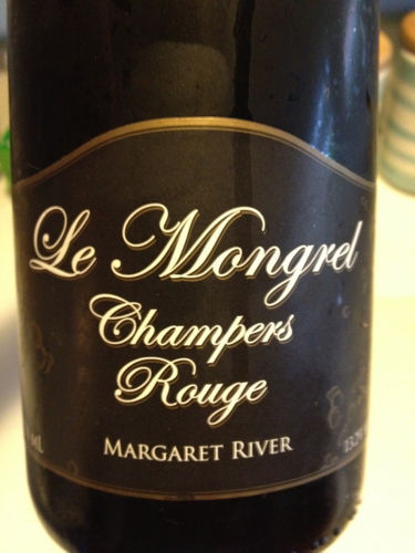 Mongrel Creek Le Mongrel Champers Rouge | Vivino US