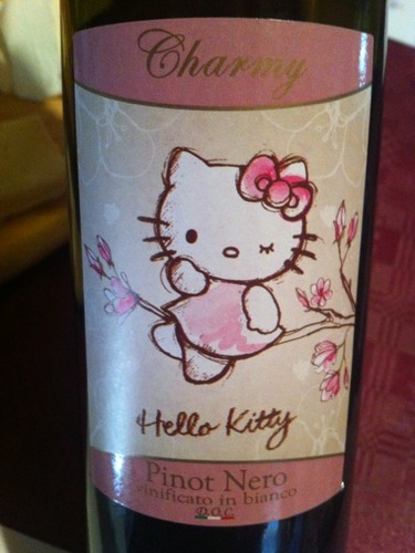 Hello Kitty Charmy Pinot Nero | Vivino US