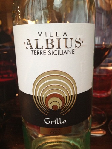 Villa Albius Grillo | Vivino US
