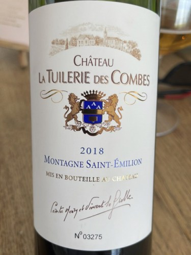 2018 Château La Tuilerie des Combes Montagne Saint-Émilion | Vivino ...
