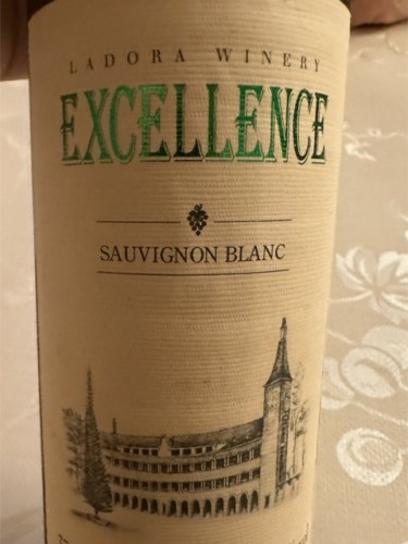 Ladora Winery Excellence Sauvignon Blanc | Vivino US