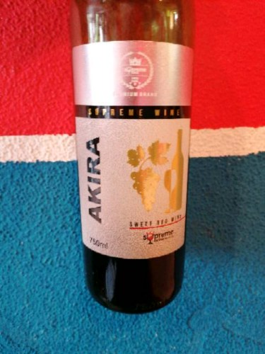 Akira Sweet Red | Vivino US