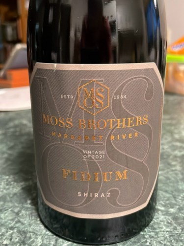 Moss Brothers Fidium Shiraz | Vivino English