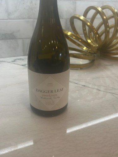 2021 Dagger Leaf Pinot Noir | Vivino US