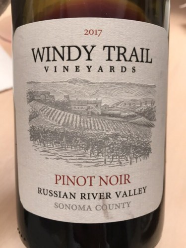Windy Trail Pinot Noir | Vivino English