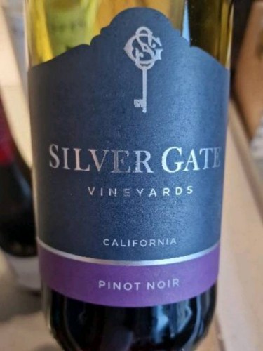 Silver Gate Pinot Noir | Vivino Canada