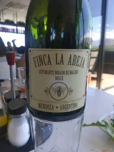 La Abeja Espumante Rosado de Malbec Dulce | Vivino US