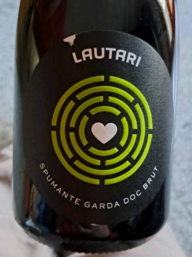 Lautari Brut | Vivino US