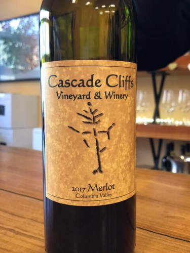 Cascade Cliffs Merlot | Vivino English