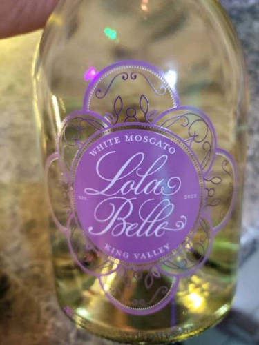 Lola Belle White Moscato | Vivino US