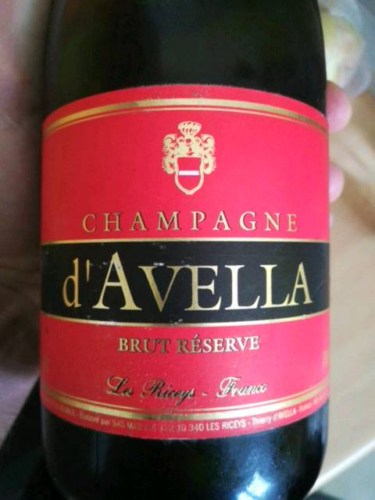 Baron d'Avella Champagne Brut Reserve | Vivino