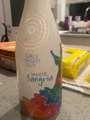 N.V. Girls' Night Out White Sangria | Vivino Canada