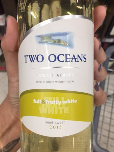 Two Oceans Full & Fruity White Semi-Sweet | Vivino US