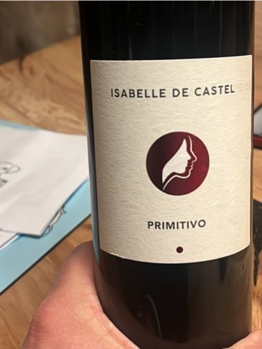 Isabelle de Castel Primitivo | Vivino France