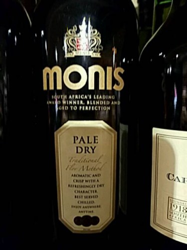 Monis Pale Dry | Vivino US