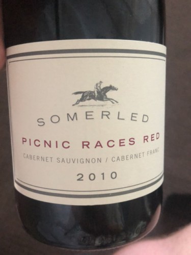 Somerled Picnic Races Red | Vivino Canada