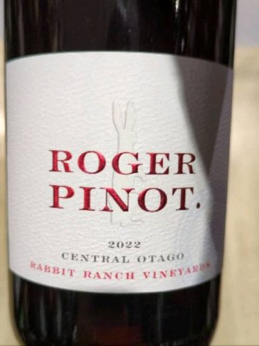 Rabbit Ranch Roger Pinot | Vivino US