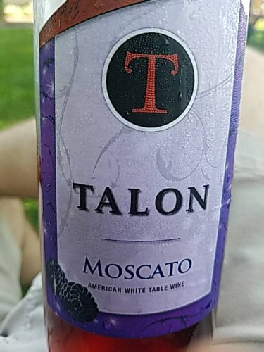Talon Moscato | Vivino US