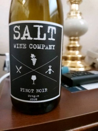 Salt Wine Company Pinot Noir | Vivino