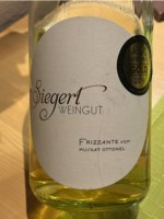 Siegert Frizzante Vom Muskat Ottonel | Vivino US