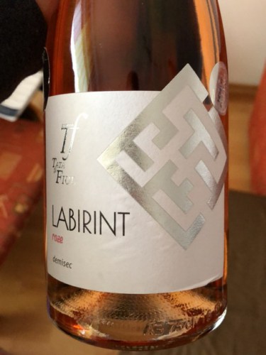 Tata și Fiul Labirint Demisec Roze | Vivino Australia