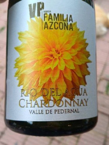 Bodega Familia Azcona Rio del Agua Chardonnay | Vivino US