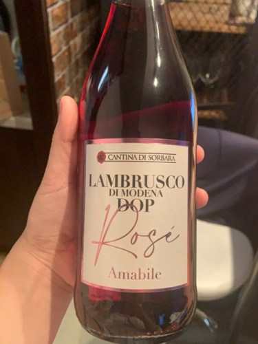 Cantina di Sorbara Lambrusco di Modena Rosé Amabile | Vivino US