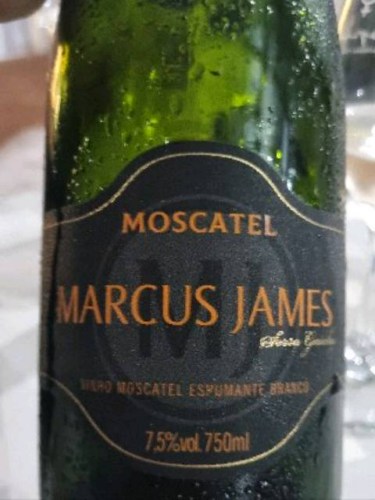 Marcus James Moscatel Espumante Branco | Vivino US