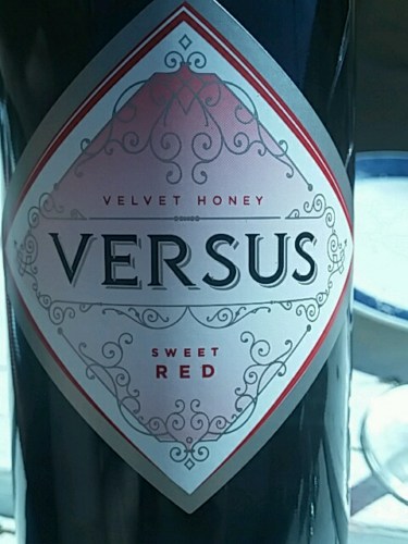 Versus Sweet Red | Vivino English