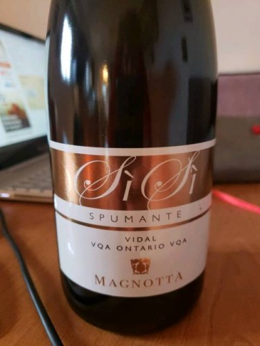 Magnotta Spumante Sisi | Vivino Australia