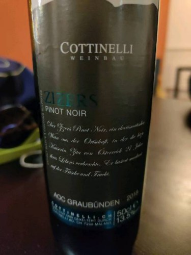 Weinbau Cottinelli Zizerser Pinot Noir | Vivino English