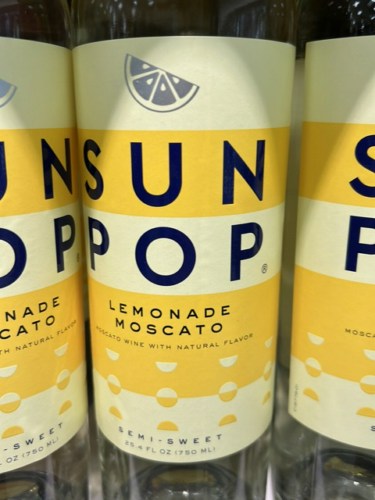 Sun Pop Lemonade Moscato | Vivino US