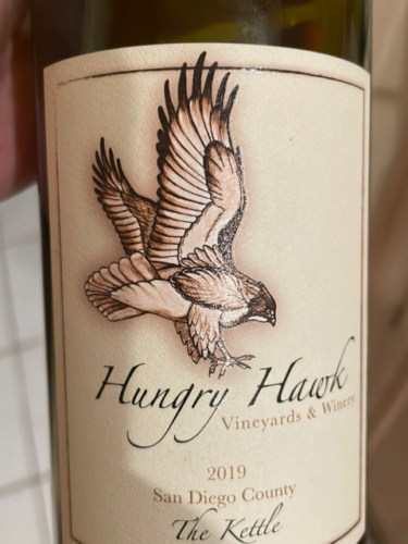 Hungry Hawk Vineyards The Kettle | Vivino English