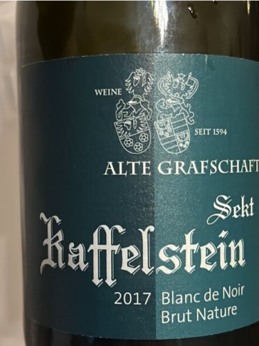 Alte Grafschaft Kaffelstein Blanc de Noir Brut Nature | Vivino US