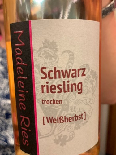 Madeleine Ries Schwarzriesling Weissherbst Trocken | Vivino US