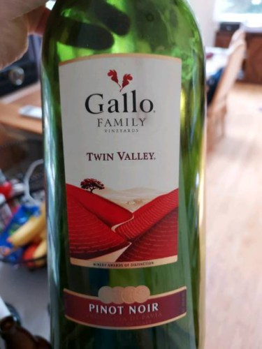 Gallo Family Vineyards Twin Valley Pinot Noir | Vivino US